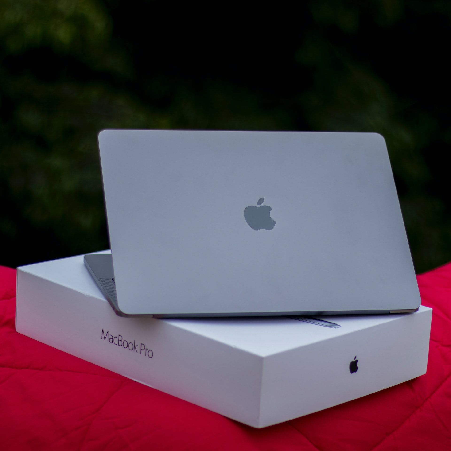 MacBook Pro 13-Inch Review: Ideal Size, Superfast, & Productive Laptop ...